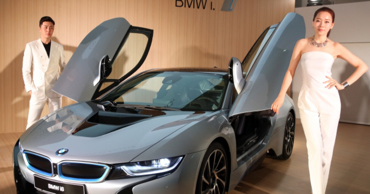 [포토]BMW 최초의 플러그인 하이브리드카 'i8' 한국 상륙