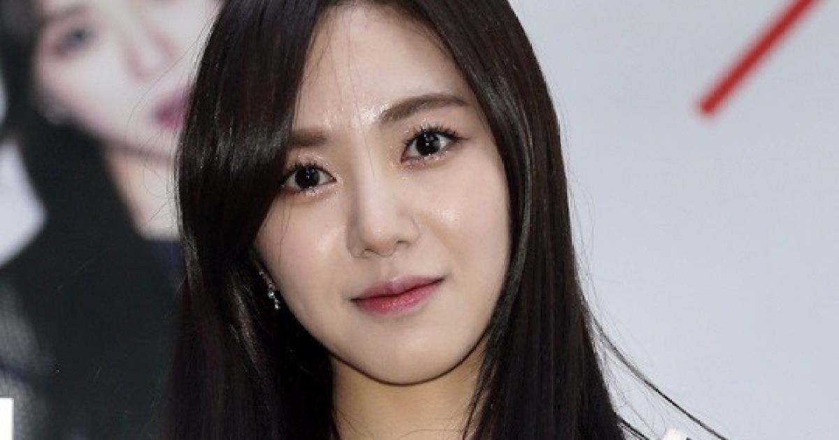 [포토]'AOA' 민아, 제 사인 예쁘죠?