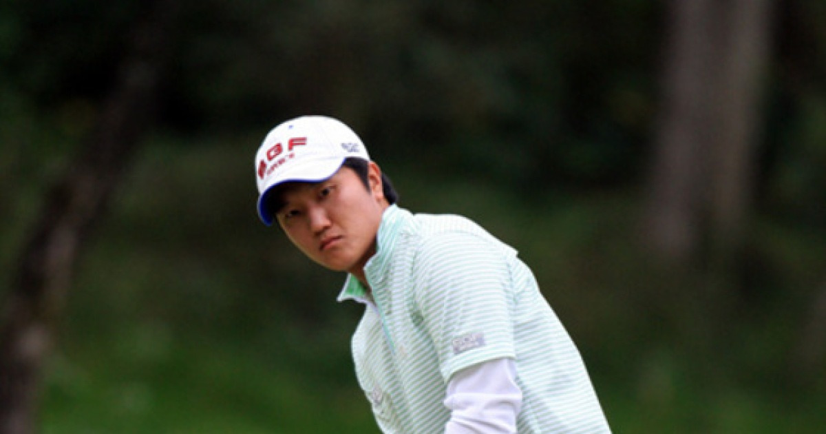 [KPGA] 이민창, 군산CC 오픈 3R 단독선두..생애 첫 승 눈앞