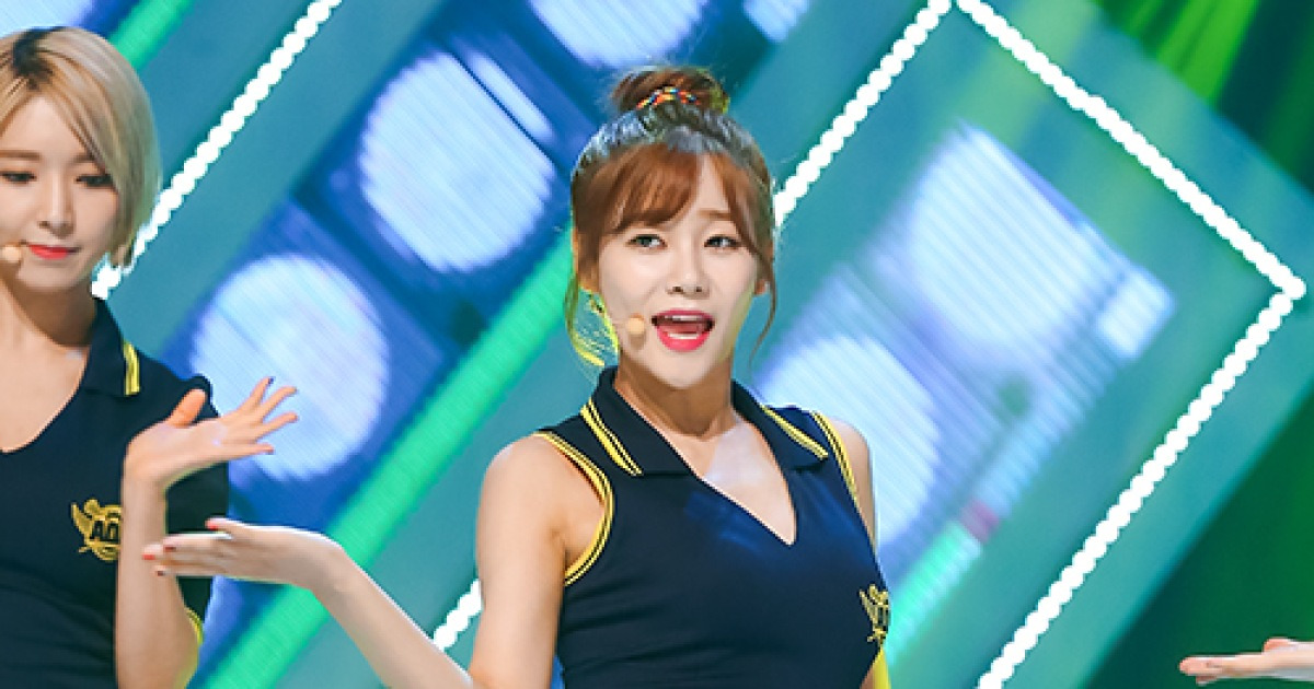 [bnt포토] AOA 유나 '살랑살랑, 심쿵해'