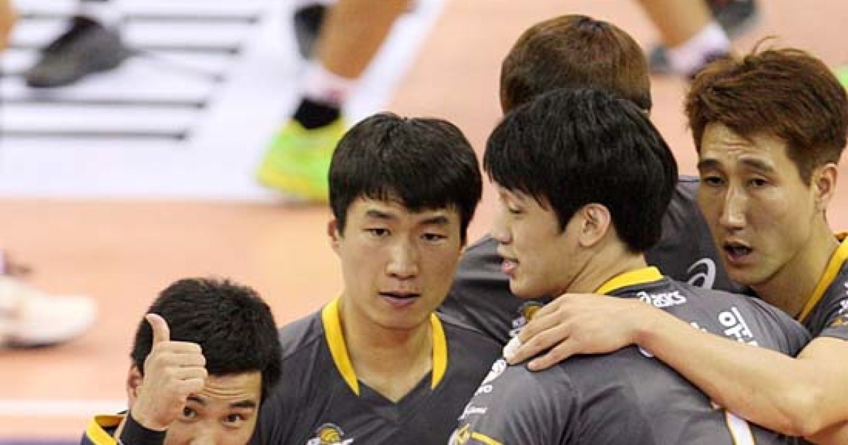 KB손해보험, OK저축은행까지 제압..KOVO컵 4강 진출