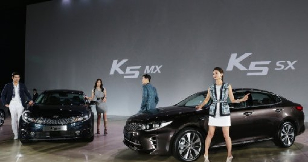 [포토]기아차 신형 K5, 2개의 얼굴 전략 "취향 따라 골라"