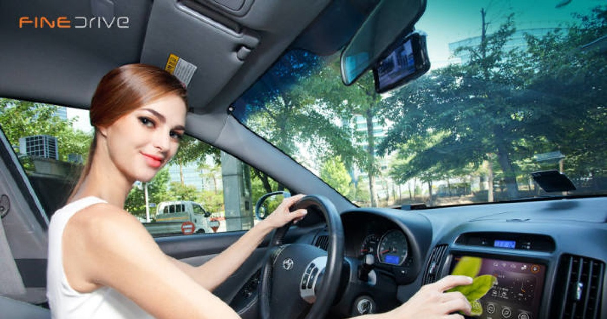 국내 최초 옥타코어 내비게이션 '파인드라이브 BF700' 출시