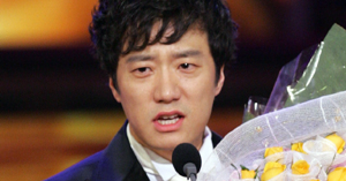 [MD포토] '불멸의 이순신' 김명민, 눈물 흘리다!