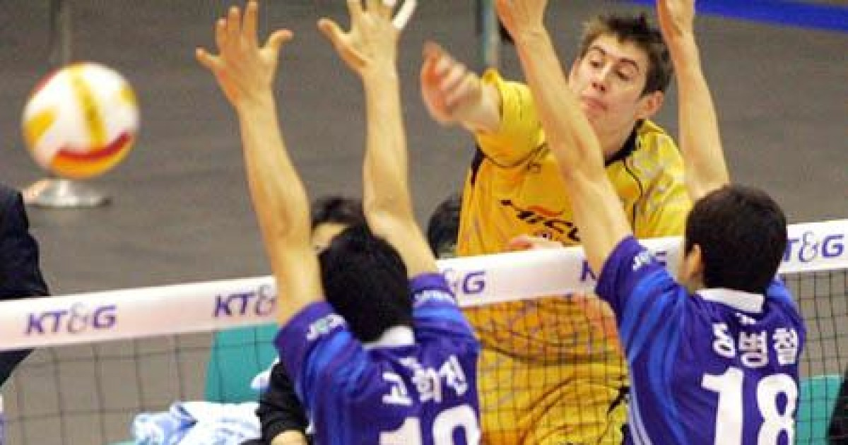 [사진]루니의 대각선 틀어치기 공격