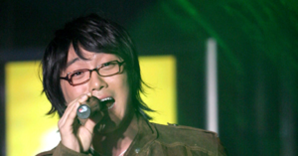 KCM, 3집 대박조짐, 초도 10만장 소진