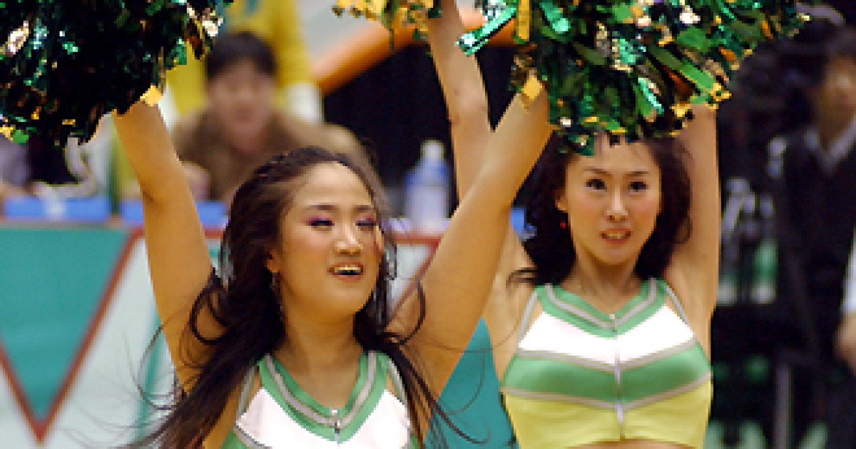 [MD포토] 열정적인 응원 펼치는 치어리더