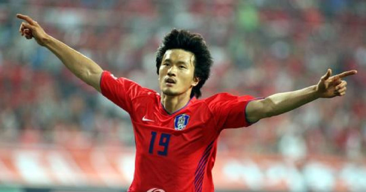 [사진]'날개 세리머니'를 펼치는 조재진