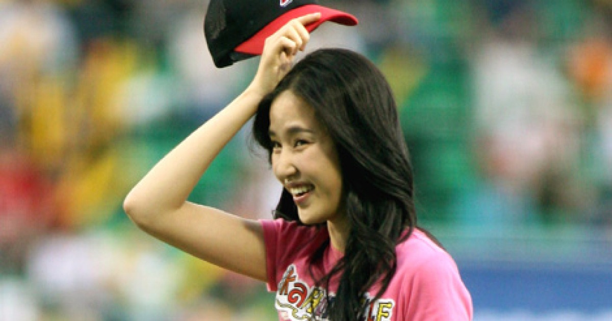 [사진]공현주, '처음도 아닌데 쑥스럽네요'