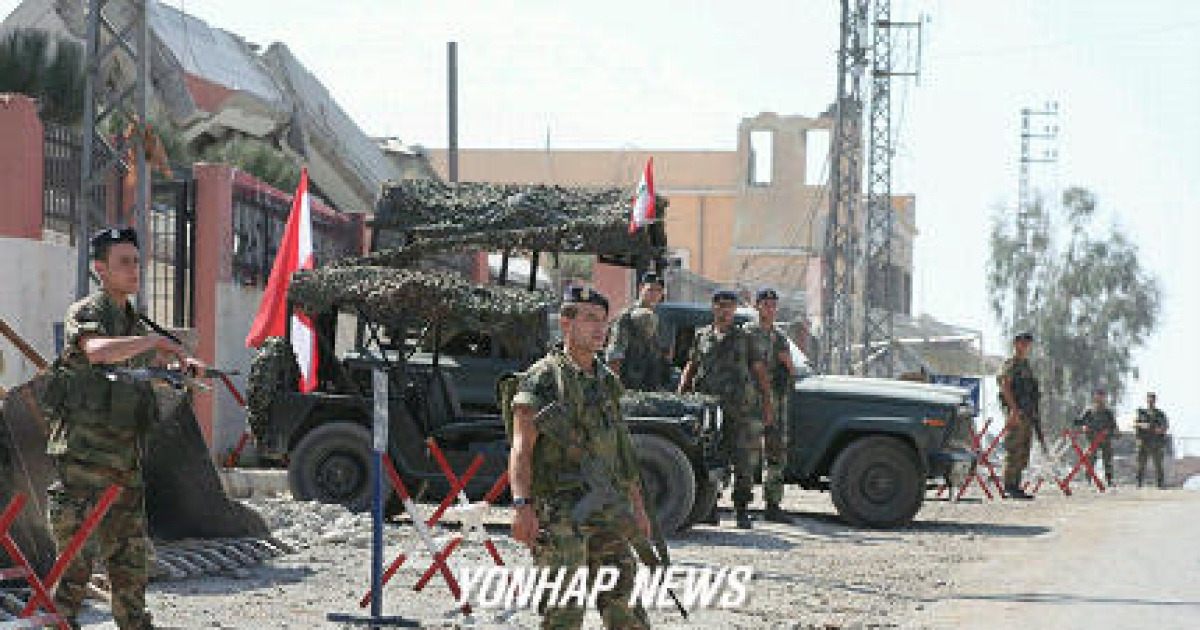 LEBANON ARMY PATROLS