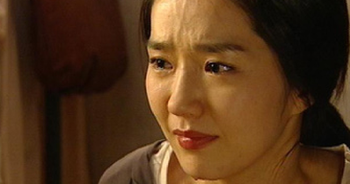 이진, 베스트극장 출연 화보서 여성미 물씬