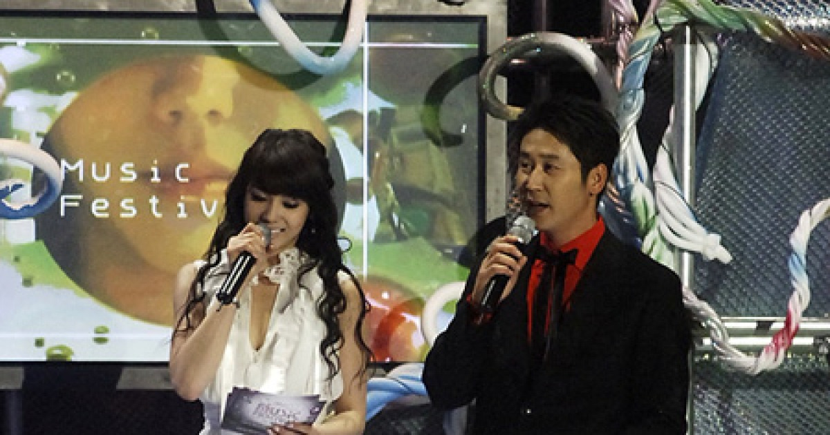 MKMF를 보면 연말 시상식 문제점이 보인다