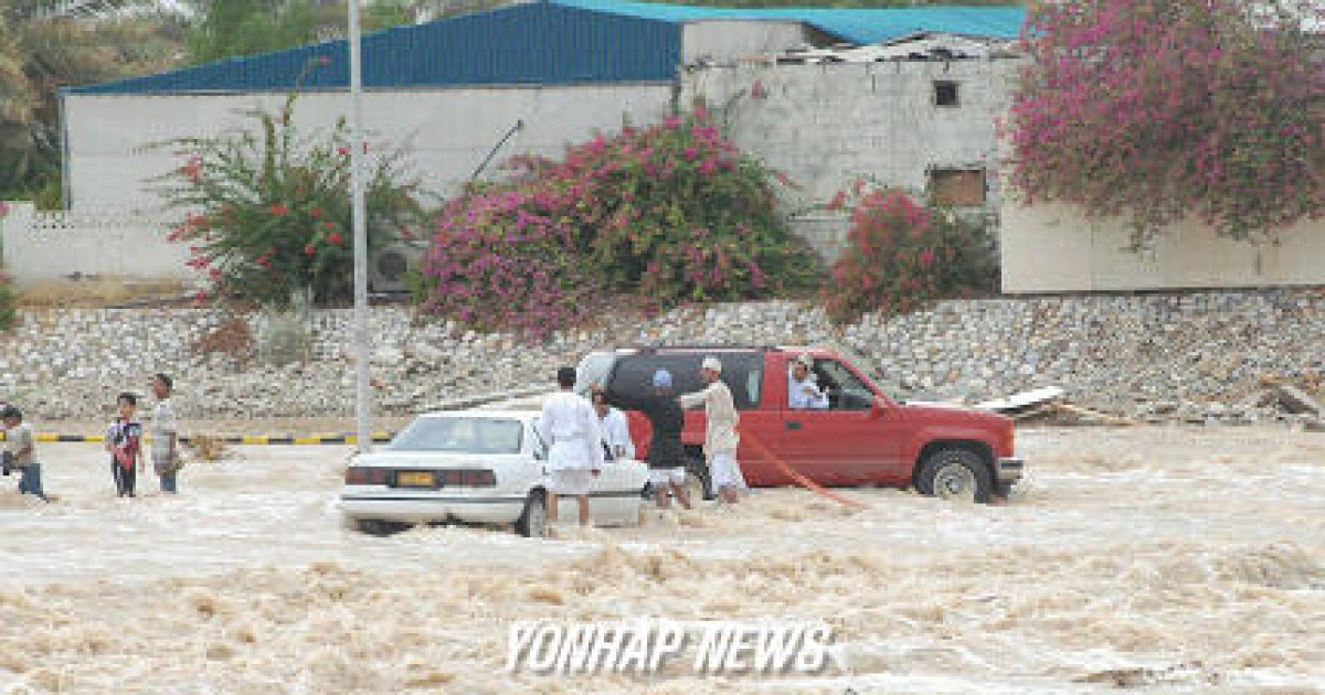 OMAN WEATHER RAIN
