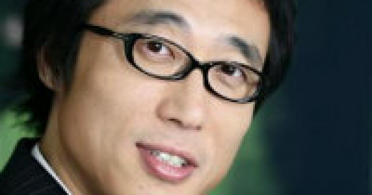 개그맨 이윤석 언론학 박사 되다