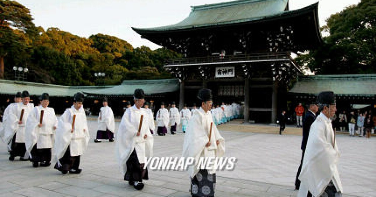JAPAN'S SHINTO RITES PREPRARING NEW YEAR