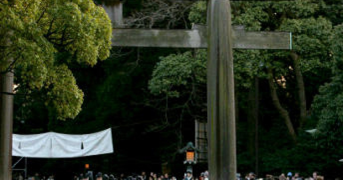 JAPAN'S SHINTO RITES PREPRARING NEW YEAR