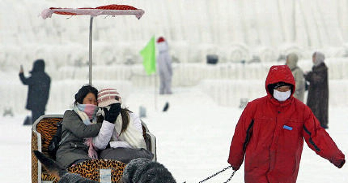 CHINA HARBIN ICE-AND-SNOW-FESTIVAL-DOG SLED