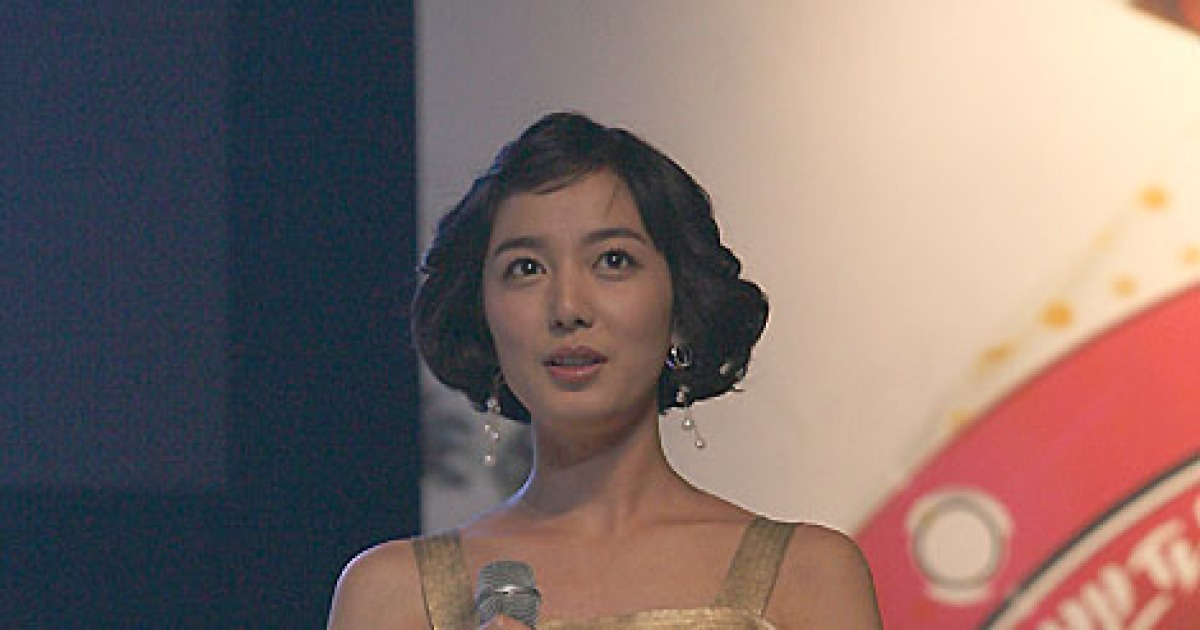 [사진]이소연, 미니 원피스로 늘씬한 몸매 과시