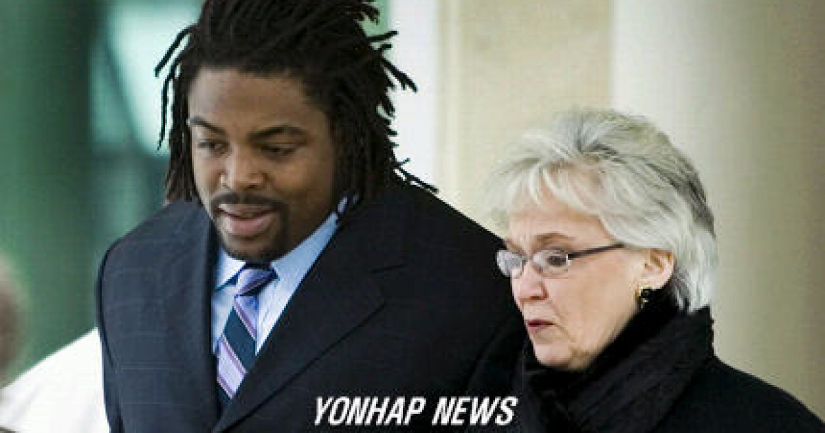 USA TANK JOHNSON PERMITTED TO TRAVEL