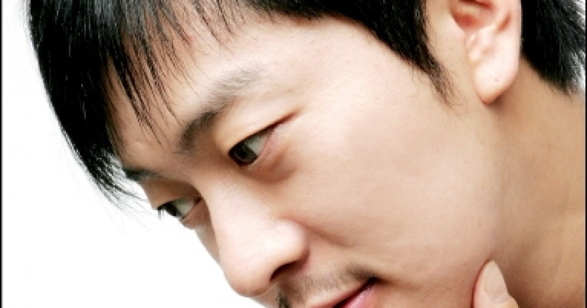 윤건 얼굴없는 가수 알아보는 사람 많아요