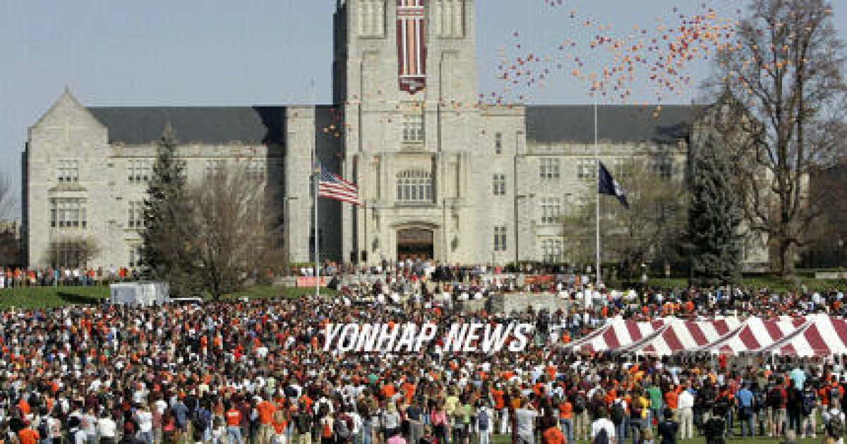 APTOPIX Virginia Tech Shooting (AP)