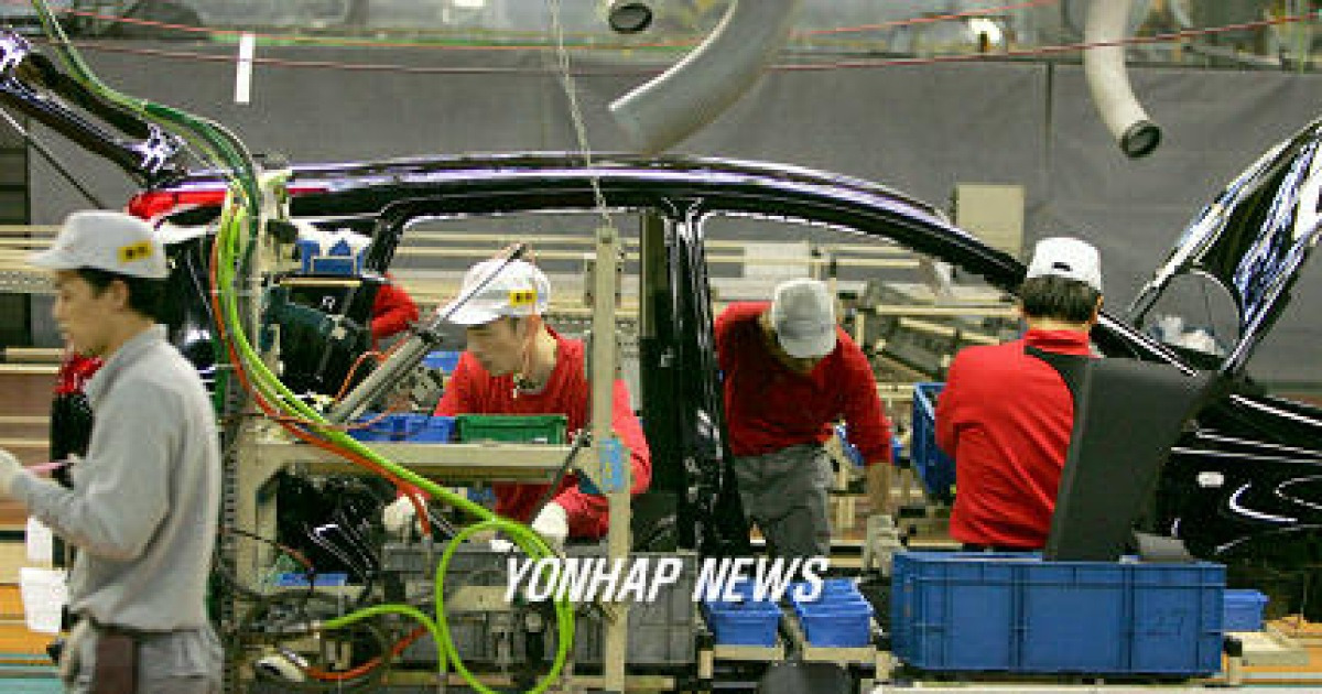 Japan Nissan Job Cuts (AP)