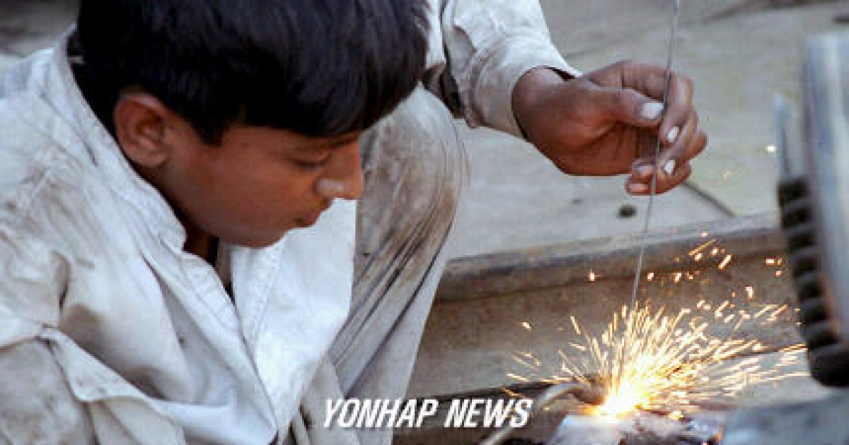PAKISTAN CHILD LABOUR