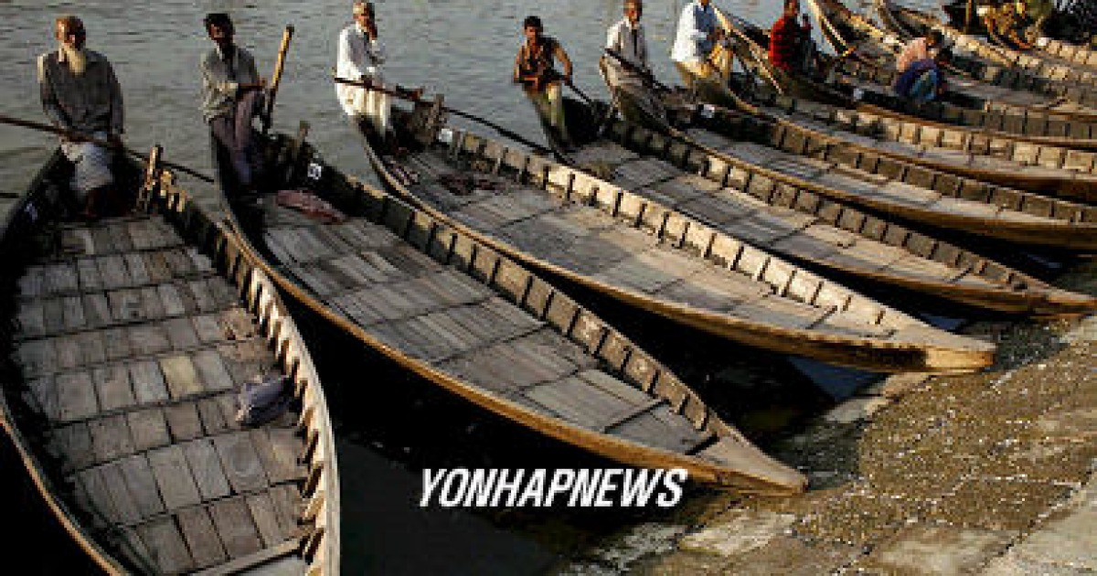 BANGLADESH TRANSPORT BOAT