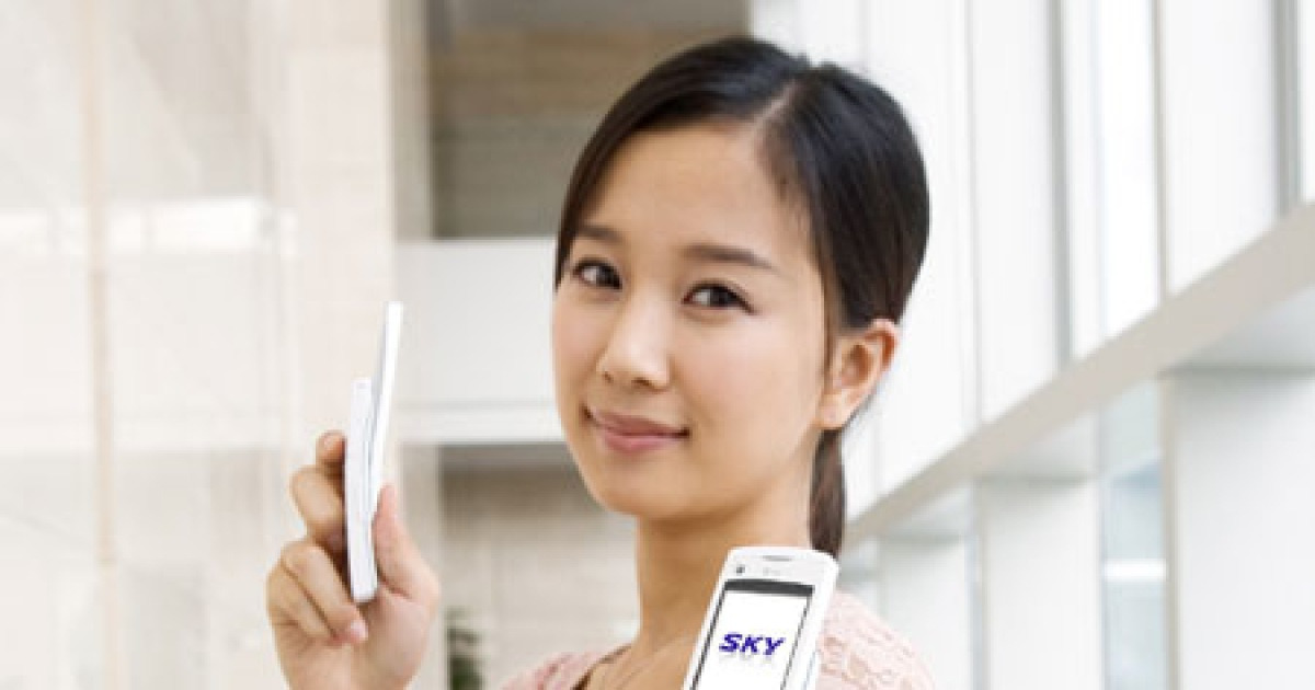 스카이 '돌고래'로 3G폰 시장 본격 공략