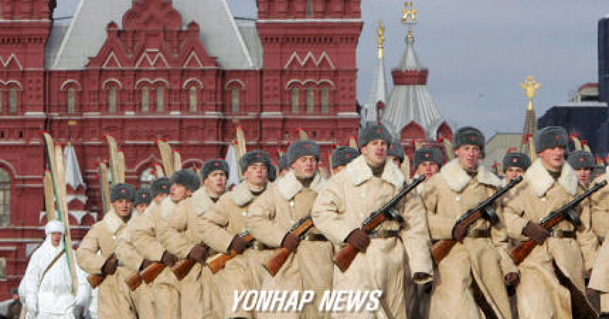 RUSSIA HISTORIC PARADE
