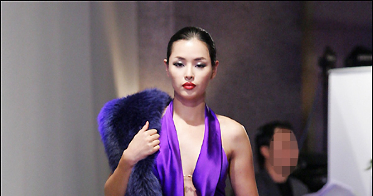 [포토엔]미코 이하늬 세련된 관능미로 단번에 분위기 압도!