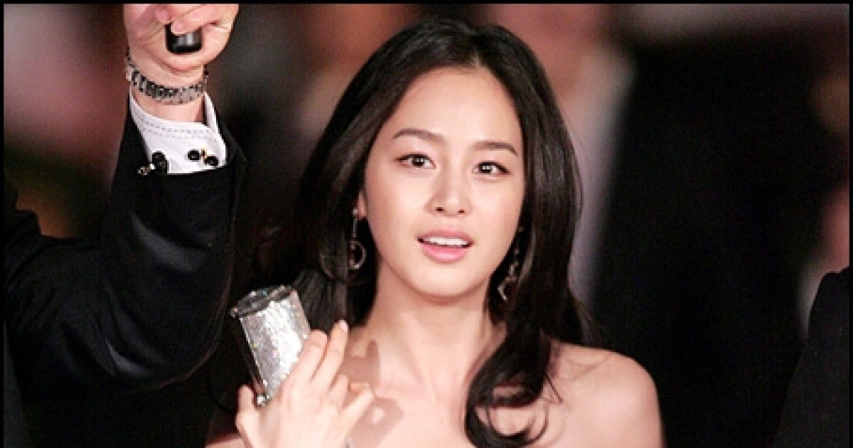 포토]김태희, '오늘 제 패션 어때요?'