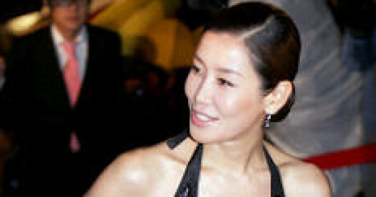 이태란, 오늘 의상 어때요?