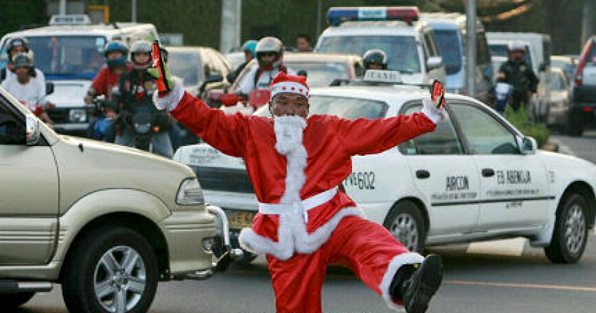 PHILIPPINES SANTA TRAFFIC
