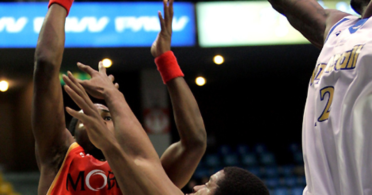 [사진]영,'블로킹이 이중이네'