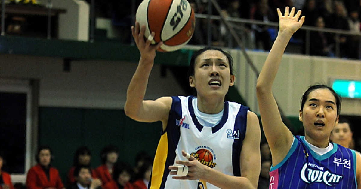 [WKBL] 확실히 뚫고 넣는다