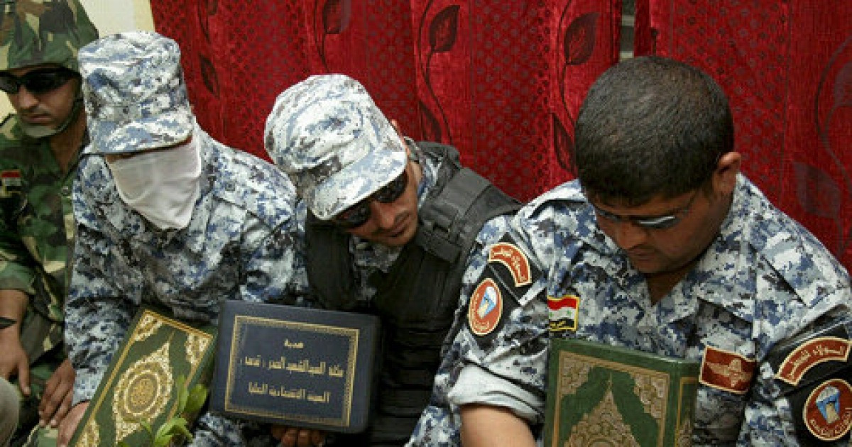 IRAQ BAGHDAD WEAPON SURRENDER