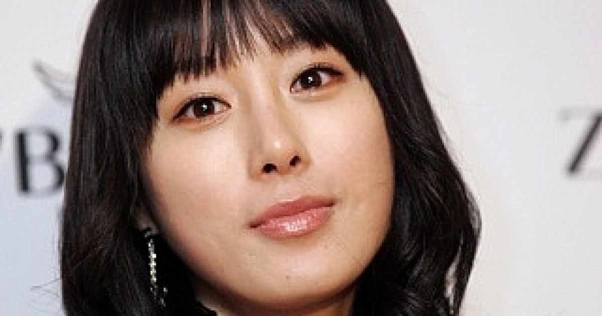 베이비복스 김이지 4년만에 가수로 컴백