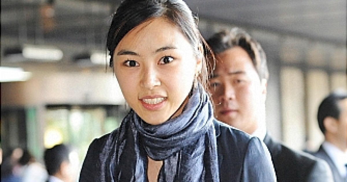 Sbs 윤현진 아나운서 결혼식 참석한 모델 김효진