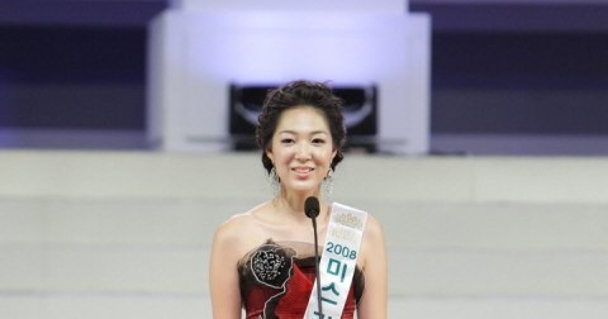 [포토on] 무대인사 하는 강원 진 '최나영'