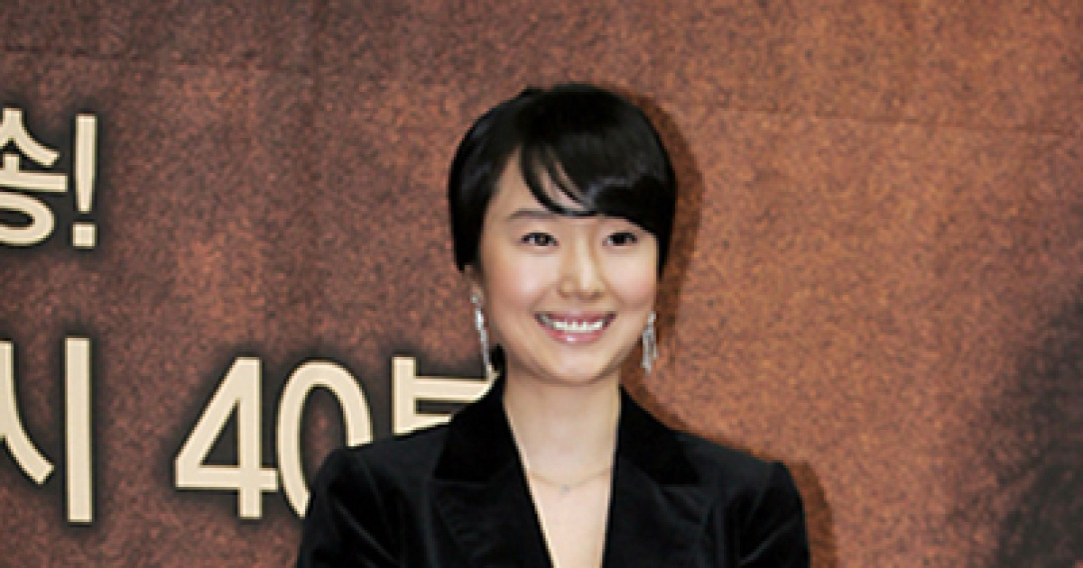 '꽃잎' 이정현, '추방'으로 돌아온다