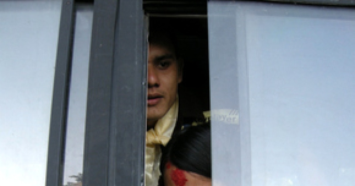 부탄 귀향 18년 기다렸는데..다시 타국행