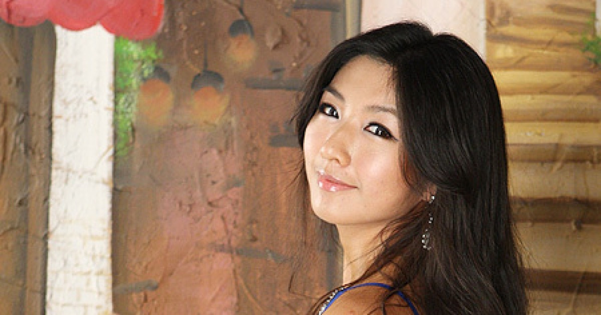 [포토엔]웨이브 머릿결과 청순함이 어울어진 섹시스타 이지은