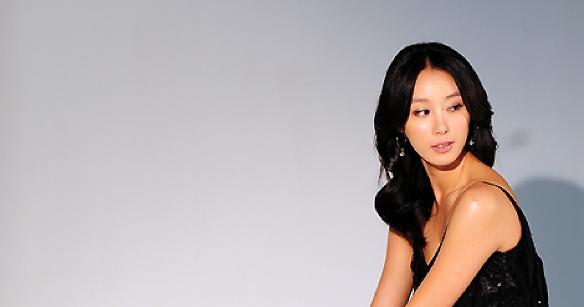 [사진]김이지,'그윽한 시선으로'