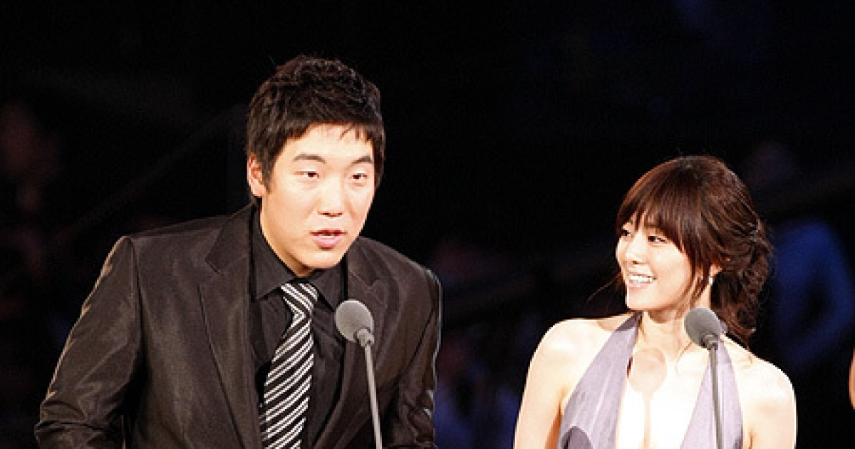 [포토엔]김현수-홍수아,오늘은 야구장 아닌 MKMF 왔어요