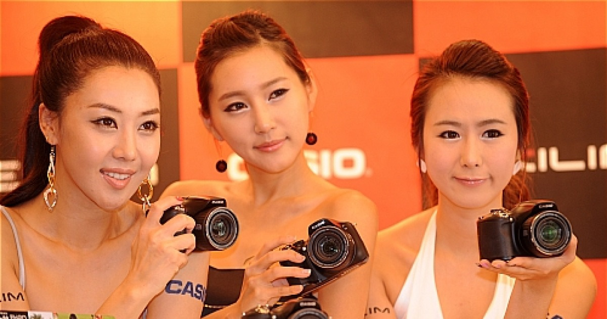 초당 40컷 연사 '하이스피드 엑슬림 EX-FH20'