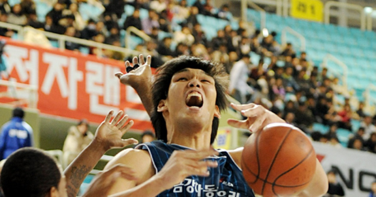 [KBL] 하승진 '파울과 자유투'