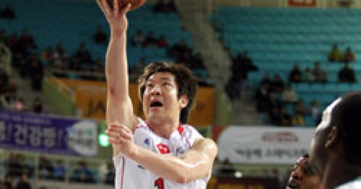 삼성, KCC 꺾고 5연승..KCC 7연패 수렁