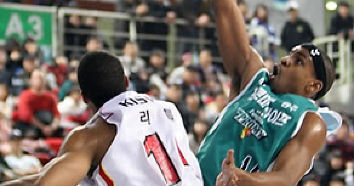 -프로농구- 삼성 5연승 KCC 7연패..엇갈린 희비(종합)