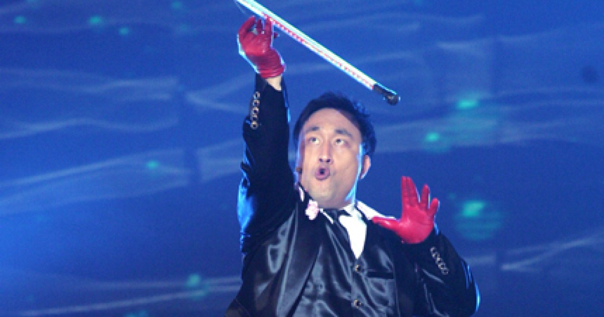 [MD포토]MC 이혁재, '비의 지팡이 춤 어렵다! 어려워'(MBC 연예대상)